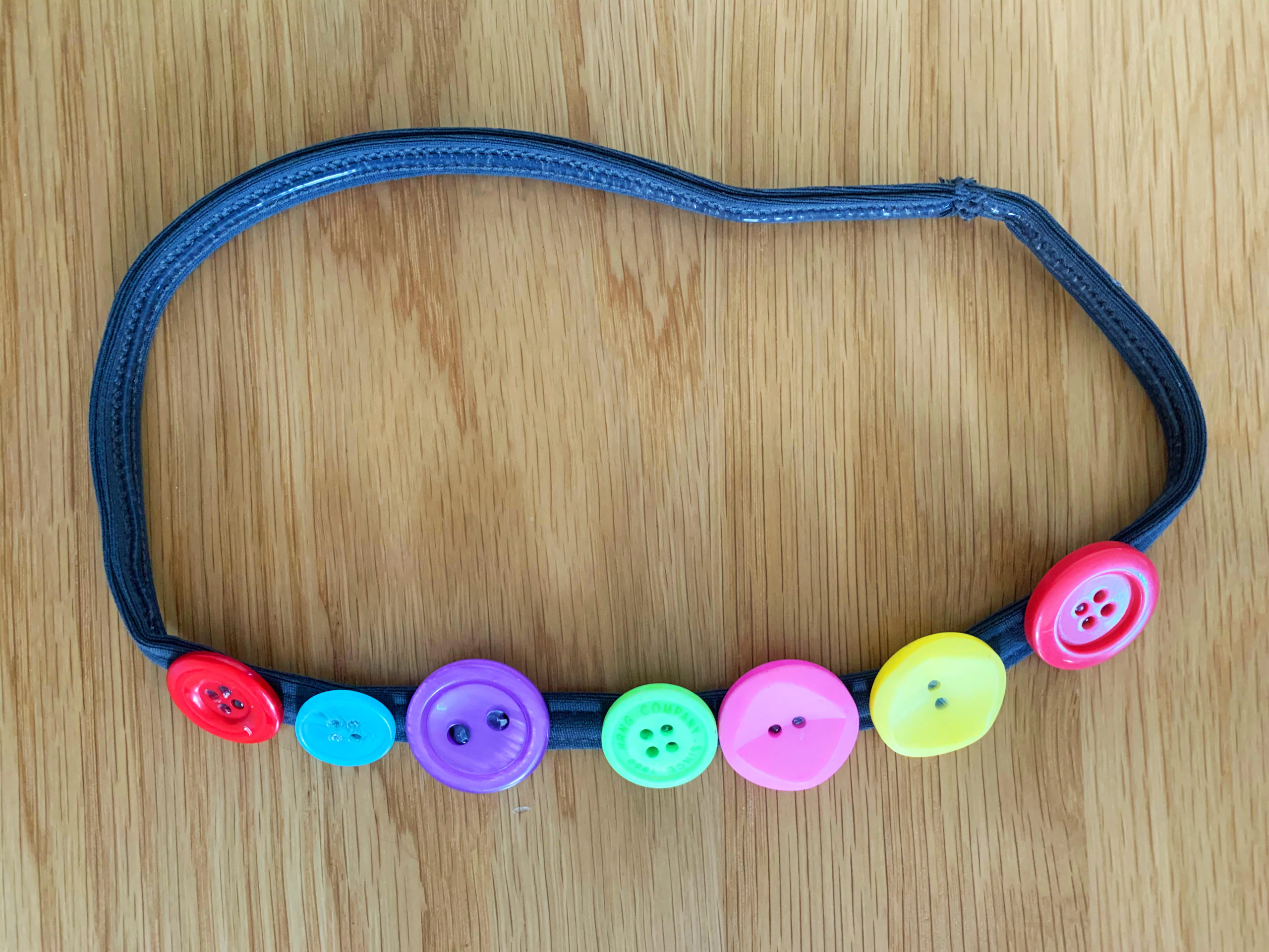 DIY Book Craft: Super-simple 2-step Elastic Bookmark - Maya Smart