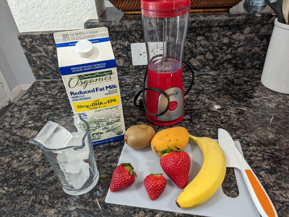 Make this Yummy Fruit Smoothie Recipe & Teach Your Child to Read 'OO'