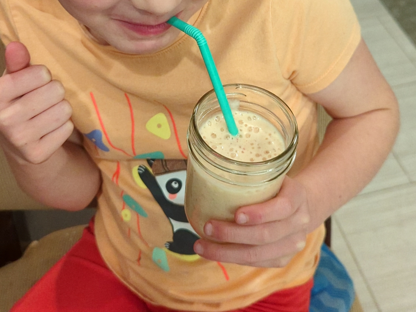Make this Yummy Fruit Smoothie Recipe & Teach Your Child to Read 'OO'